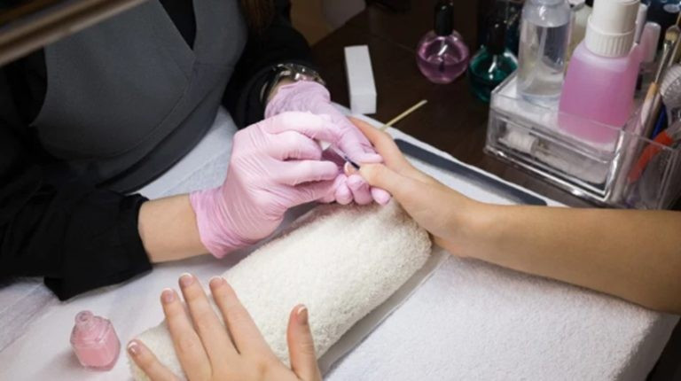 What to Expect on Your First Day at Nail School? - The Holborn Mag